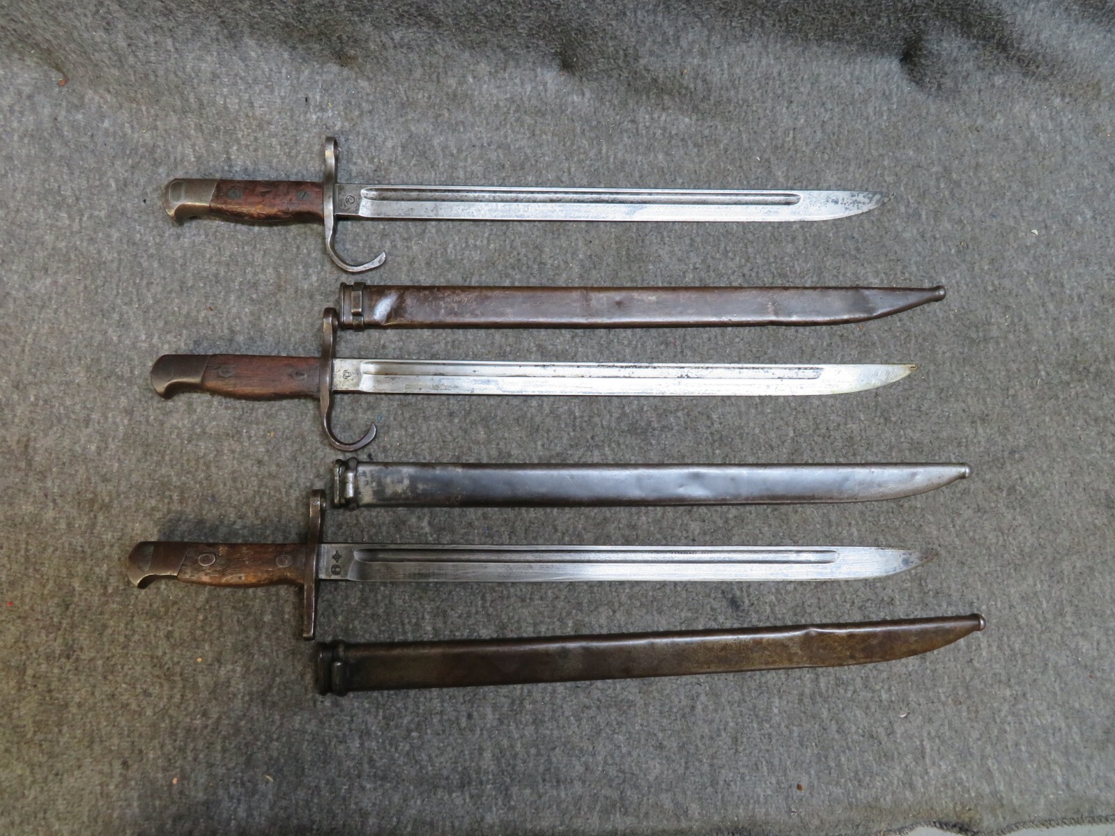 Lot of 3 WWII Japanese Type 30 Arisaka Bayonets with Scabbards - Eisel Armory