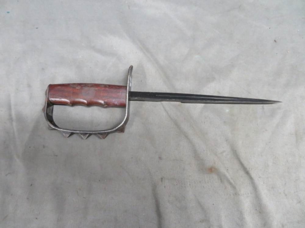 WWI U.S. Model 1917 Trench Knife – L.F.&C. – Original Knuckle Guard ...